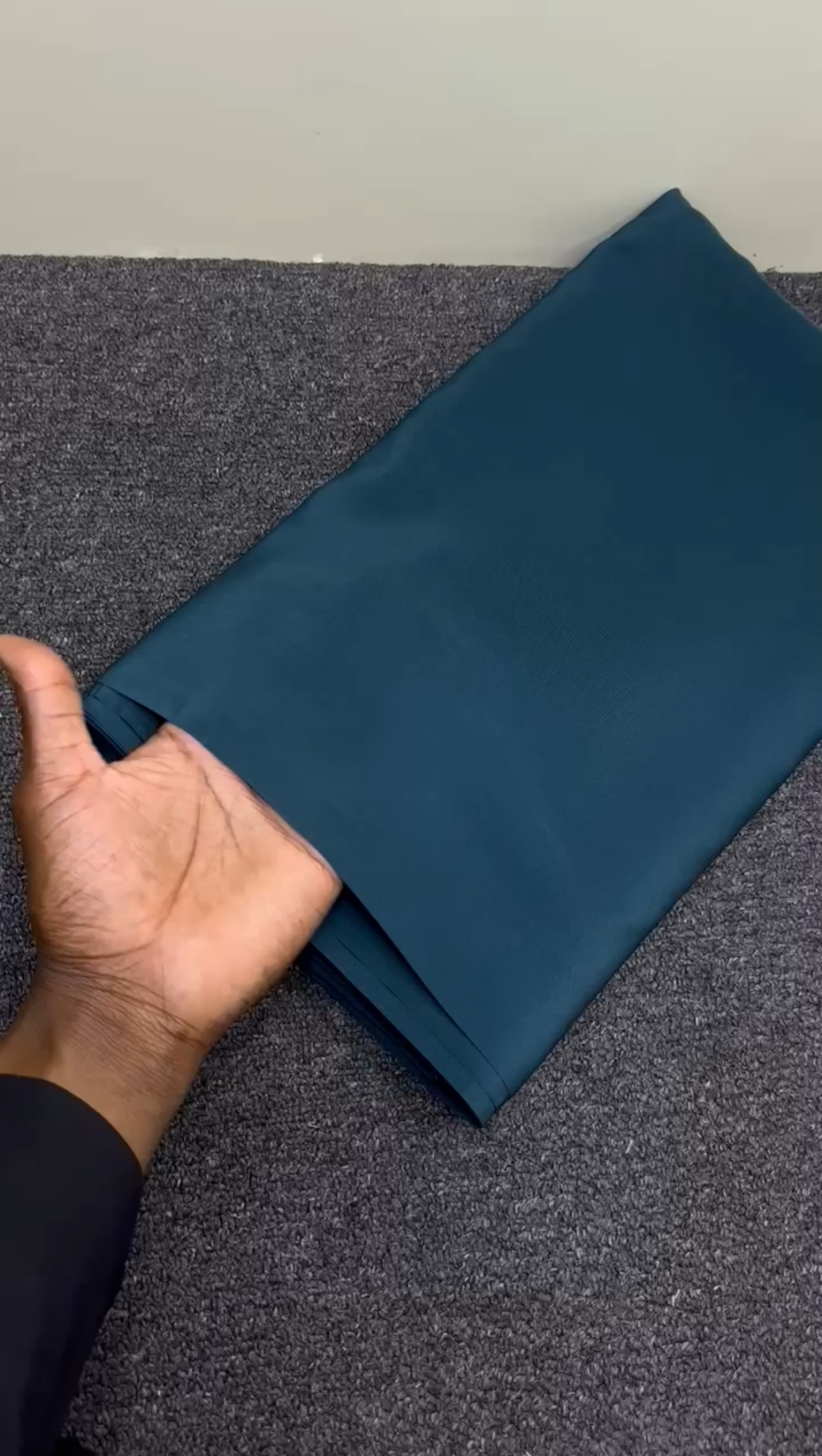 Emirati Silk Fabric - Onesixsixteen Impressions | Flutterwave Store